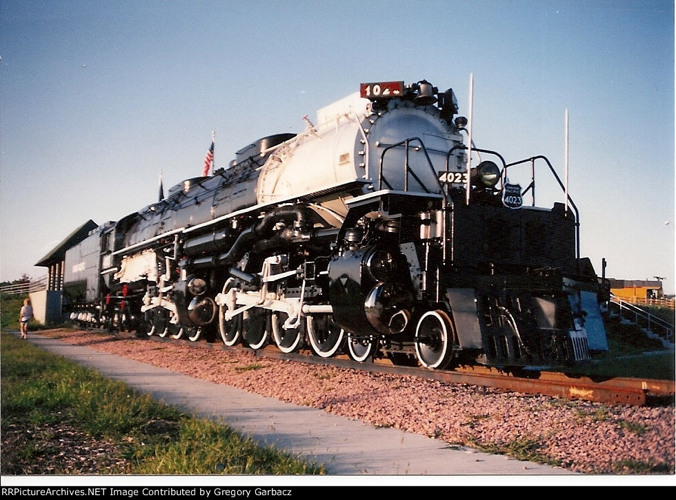 UP 4023 AT UP HQ OMAHA